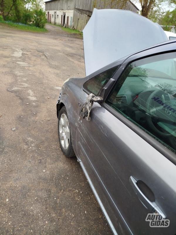 Opel Zafira 2003 Viļņa, ar dzinēja tilpumu 1.60 L un nobraukumu 308 tūkst. km par 650 €, foto 7 vietnē AUTOMOTO.COM.LV