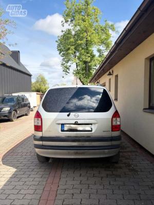 Opel Zafira 2003 in Vilnius, with an engine capacity of 2.00 L and mileage of 328 thousand km for 950 €, photo 6 on AUTOMOTO.COM.LV