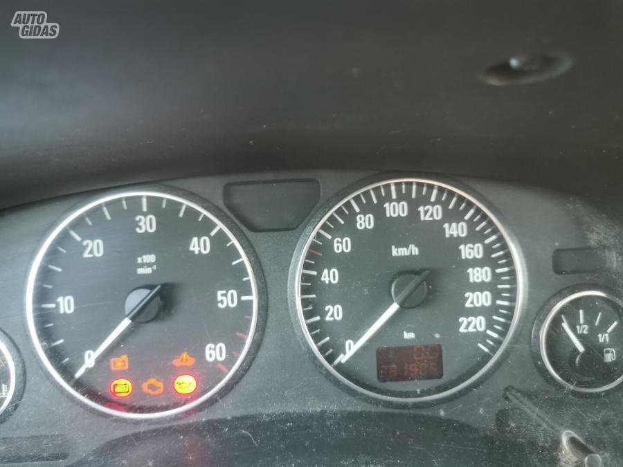 Opel Zafira 2003 in Ignalina, with an engine capacity of 1.90 L and mileage of 25 thousand km for 299 €, photo 13 on AUTOMOTO.COM.LV