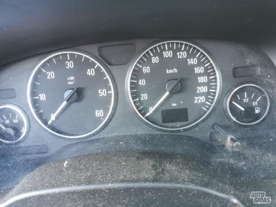 Opel Zafira 2003 in Ignalina, with an engine capacity of 1.90 L and mileage of 25 thousand km for 299 €, photo 15 on AUTOMOTO.COM.LV