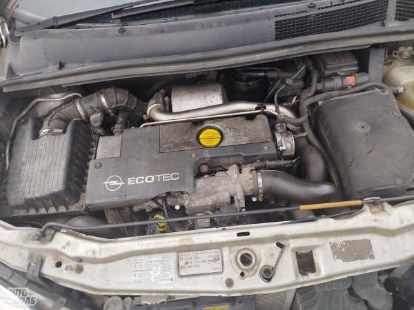 Opel Zafira 2003 in Panevezys, with an engine capacity of 2.00 L and mileage of 250 thousand km for 999 €, photo 8 on AUTOMOTO.COM.LV