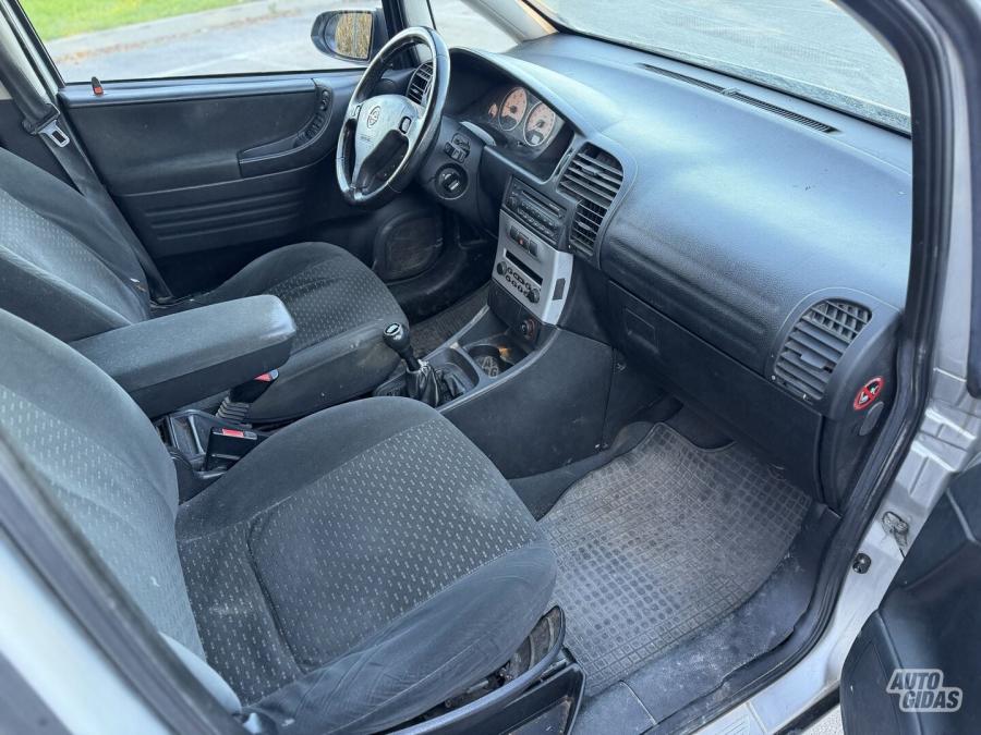 Opel Zafira 2003 in Klaipeda, with an engine capacity of 2.20 L and mileage of 282 thousand km for 660 €, photo 9 on AUTOMOTO.COM.LV