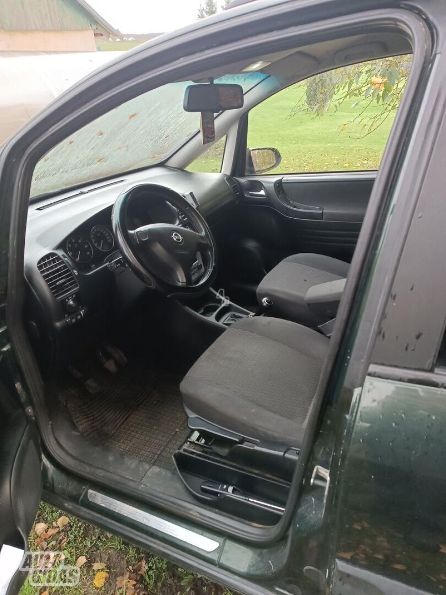 Opel Zafira 2003 in Utena, with an engine capacity of 2.20 L and mileage of 260 thousand km for 850 €, photo 7 on AUTOMOTO.COM.LV