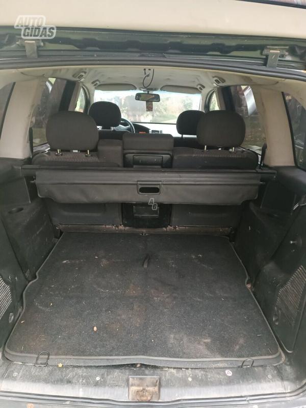 Opel Zafira 2003 in Utena, with an engine capacity of 2.20 L and mileage of 260 thousand km for 850 €, photo 11 on AUTOMOTO.COM.LV