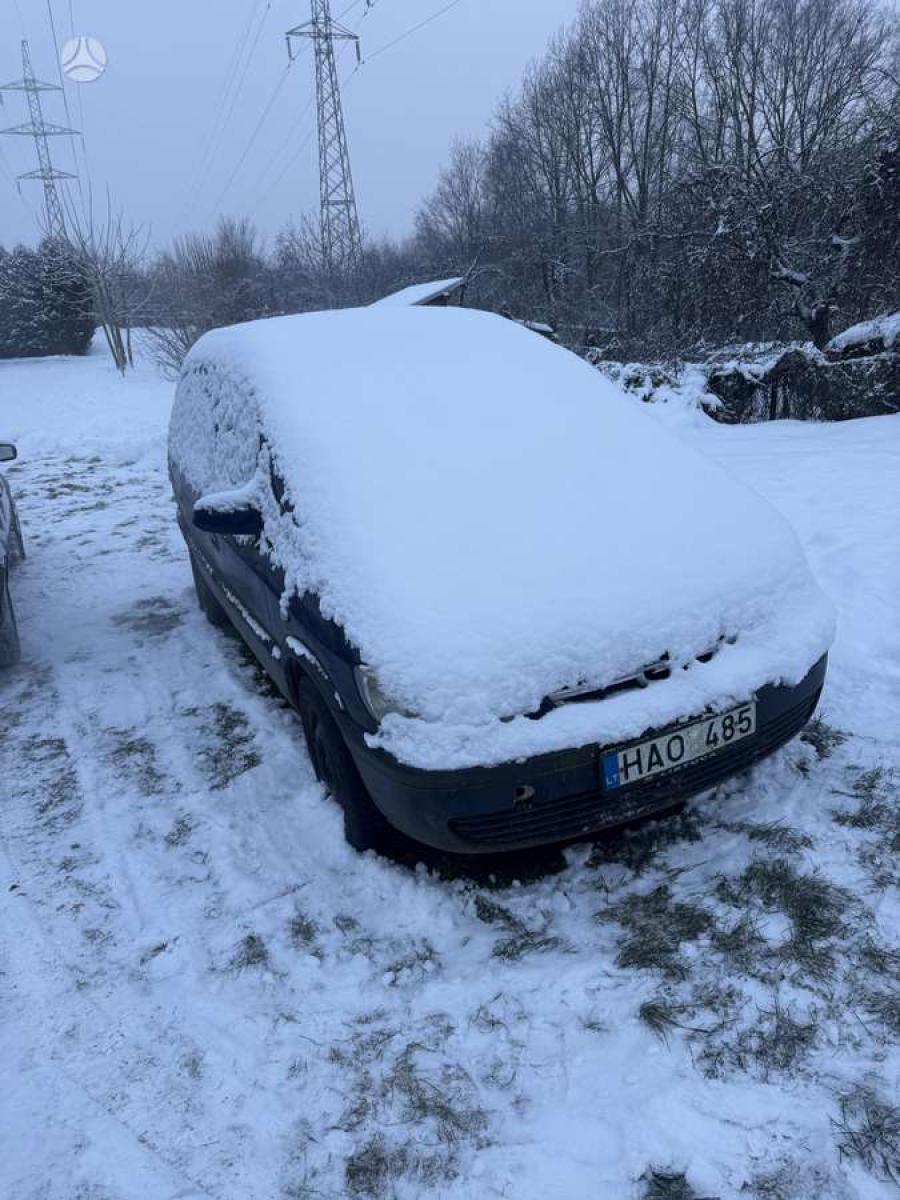 Opel Zafira 2004 in Kaunas, with an engine capacity of 2.00 L and mileage of 265 thousand km for 399 €, photo 1 on AUTOMOTO.COM.LV