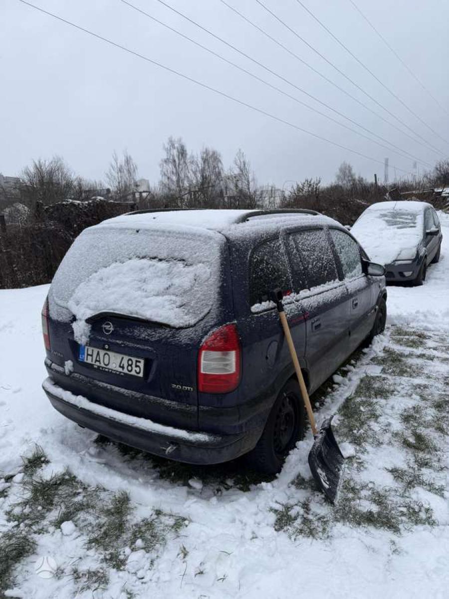 Opel Zafira 2004 in Kaunas, with an engine capacity of 2.00 L and mileage of 265 thousand km for 399 €, photo 9 on AUTOMOTO.COM.LV
