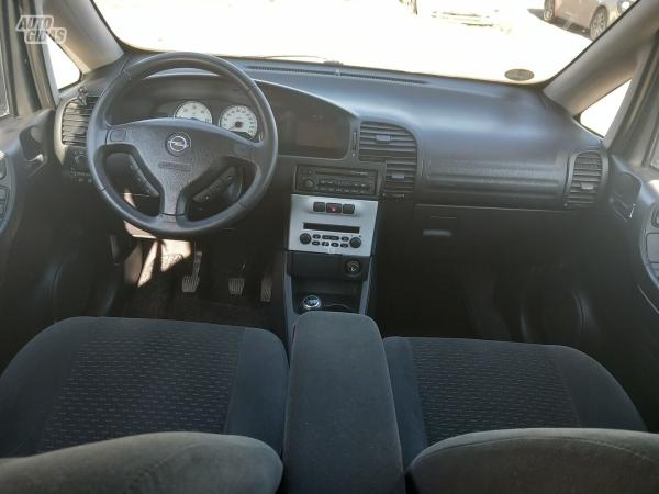 Opel Zafira 2004 Šauļi, ar dzinēja tilpumu 2.20 L un nobraukumu 250 tūkst. km par 399 €, foto 5 vietnē AUTOMOTO.COM.LV