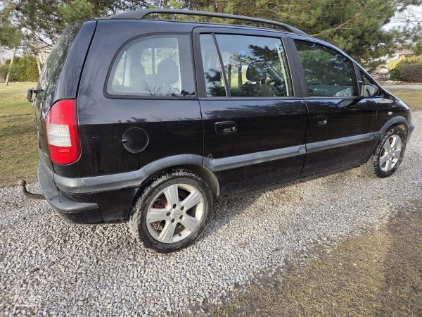 Opel Zafira 2004 in Radviliskis, with an engine capacity of 2.00 L and mileage of 299 thousand km for 999 €, photo 2 on AUTOMOTO.COM.LV