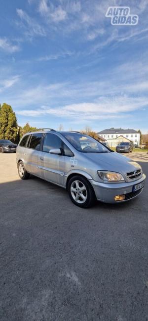 Opel Zafira 2004 in Mazeikiai, with an engine capacity of 2.20 L and mileage of 269 thousand km for 950 €, photo 4 on AUTOMOTO.COM.LV