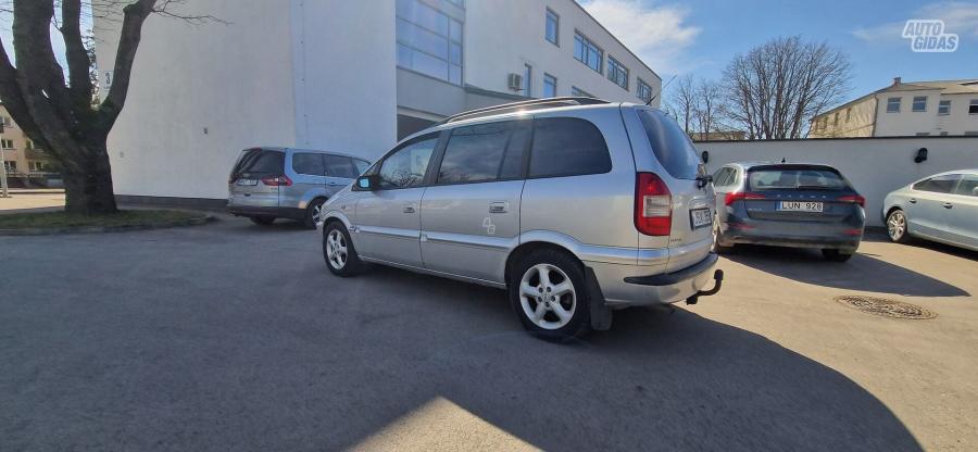 Opel Zafira 2004 in Mazeikiai, with an engine capacity of 2.20 L and mileage of 269 thousand km for 950 €, photo 9 on AUTOMOTO.COM.LV