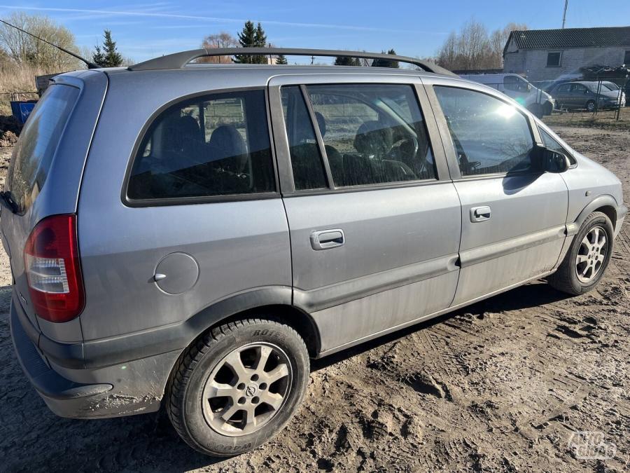 Opel Zafira 2004 in Birzai, with an engine capacity of 2.00 L and mileage of 319 thousand km for 820 €, photo 6 on AUTOMOTO.COM.LV