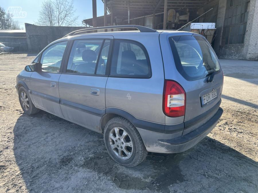 Opel Zafira 2004 in Birzai, with an engine capacity of 2.00 L and mileage of 319 thousand km for 820 €, photo 8 on AUTOMOTO.COM.LV