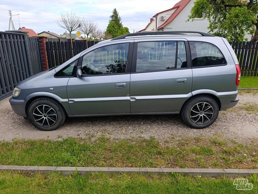 Opel Zafira 2004 in Marijampole, with an engine capacity of 2.20 L and mileage of 203 thousand km for 1050 €, photo 6 on AUTOMOTO.COM.LV