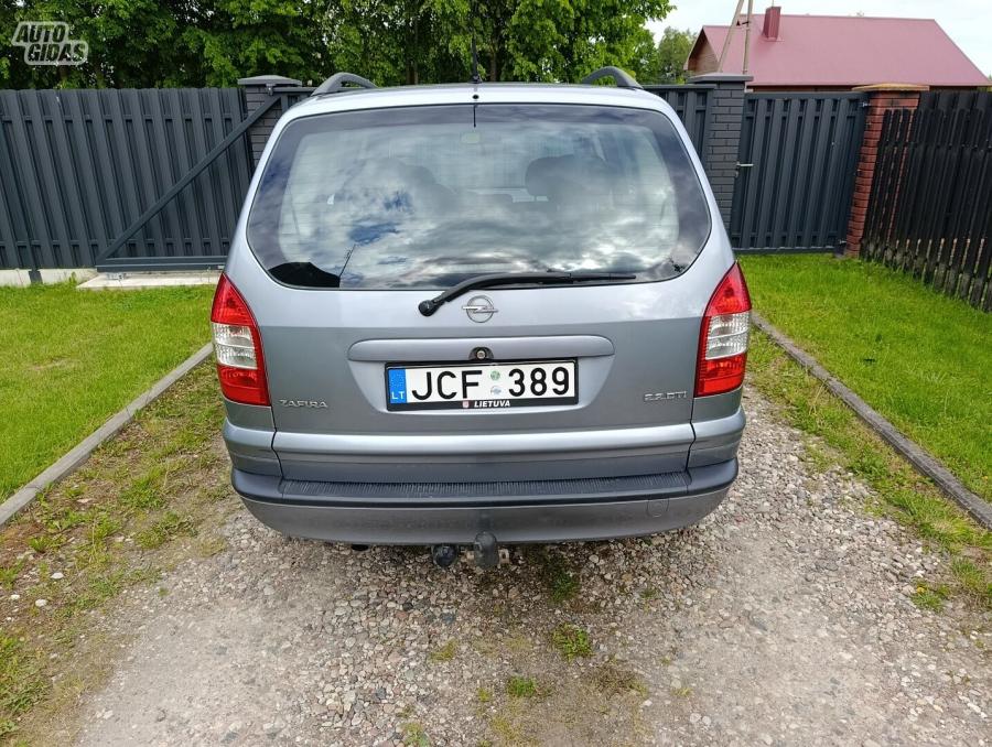 Opel Zafira 2004 in Marijampole, with an engine capacity of 2.20 L and mileage of 203 thousand km for 1050 €, photo 8 on AUTOMOTO.COM.LV