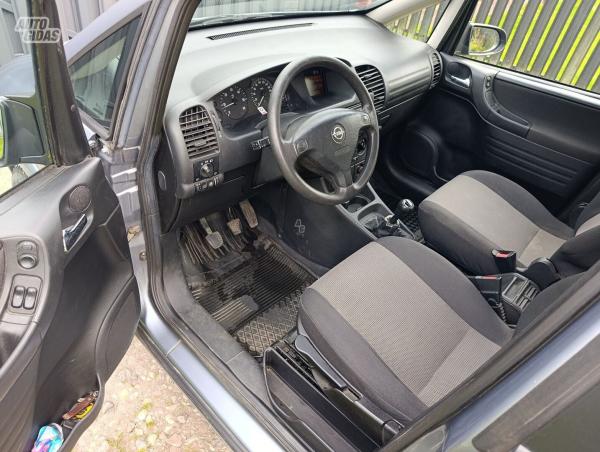 Opel Zafira 2004 in Marijampole, with an engine capacity of 2.20 L and mileage of 203 thousand km for 1050 €, photo 9 on AUTOMOTO.COM.LV