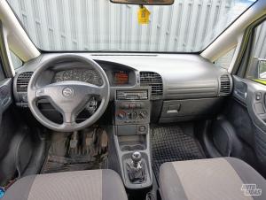 Opel Zafira 2004 in Marijampole, with an engine capacity of 2.20 L and mileage of 203 thousand km for 1050 €, photo 11 on AUTOMOTO.COM.LV