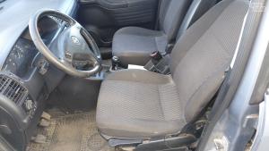 Opel Zafira 2004 in Mazeikiai, with an engine capacity of 2.20 L and mileage of 329 thousand km for 470 €, photo 5 on AUTOMOTO.COM.LV