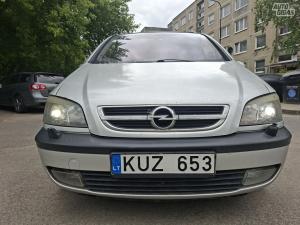 Opel Zafira 2004 in Vilnius, with an engine capacity of 2.20 L and mileage of 300 thousand km for 699 €, photo 3 on AUTOMOTO.COM.LV