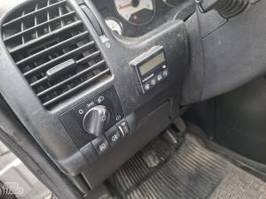 Opel Zafira 2004 in Vilnius, with an engine capacity of 2.20 L and mileage of 300 thousand km for 699 €, photo 4 on AUTOMOTO.COM.LV