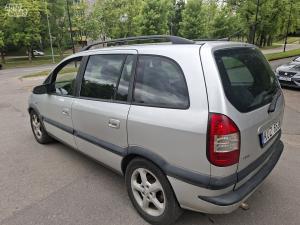 Opel Zafira 2004 in Vilnius, with an engine capacity of 2.20 L and mileage of 288 thousand km for 699 €, photo 5 on AUTOMOTO.COM.LV
