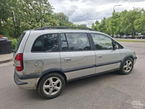 Opel Zafira 2004 in Vilnius, with an engine capacity of 2.20 L and mileage of 288 thousand km for 699 €, photo 6 on AUTOMOTO.COM.LV