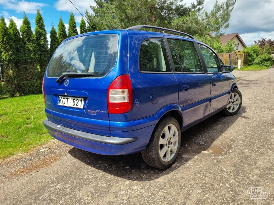 Opel Zafira 2004 in Kaunas, with an engine capacity of 2.20 L and mileage of 285 thousand km for 950 €, photo 4 on AUTOMOTO.COM.LV