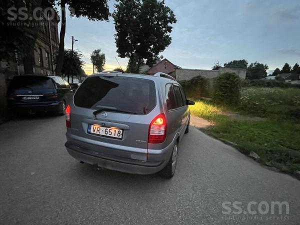 Opel Zafira 2004 in Daugavpils, with an engine capacity of 2.20 L and mileage of 283 thousand km for 500 €, photo 3 on AUTOMOTO.COM.LV