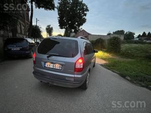 Opel Zafira 2004 in Daugavpils, with an engine capacity of 2.20 L and mileage of 283 thousand km for 500 €, photo 4 on AUTOMOTO.COM.LV