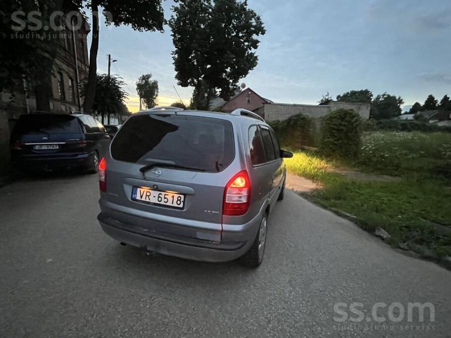 Opel Zafira 2004 in Daugavpils, with an engine capacity of 2.20 L and mileage of 283 thousand km for 500 €, photo 4 on AUTOMOTO.COM.LV