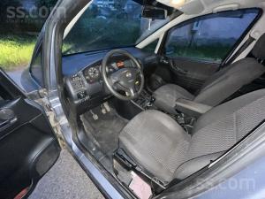 Opel Zafira 2004 in Daugavpils, with an engine capacity of 2.20 L and mileage of 283 thousand km for 500 €, photo 6 on AUTOMOTO.COM.LV