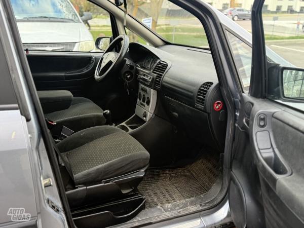 Opel Zafira 2004 in Vilnius, with an engine capacity of 2.00 L and mileage of 333 thousand km for 1100 €, photo 10 on AUTOMOTO.COM.LV
