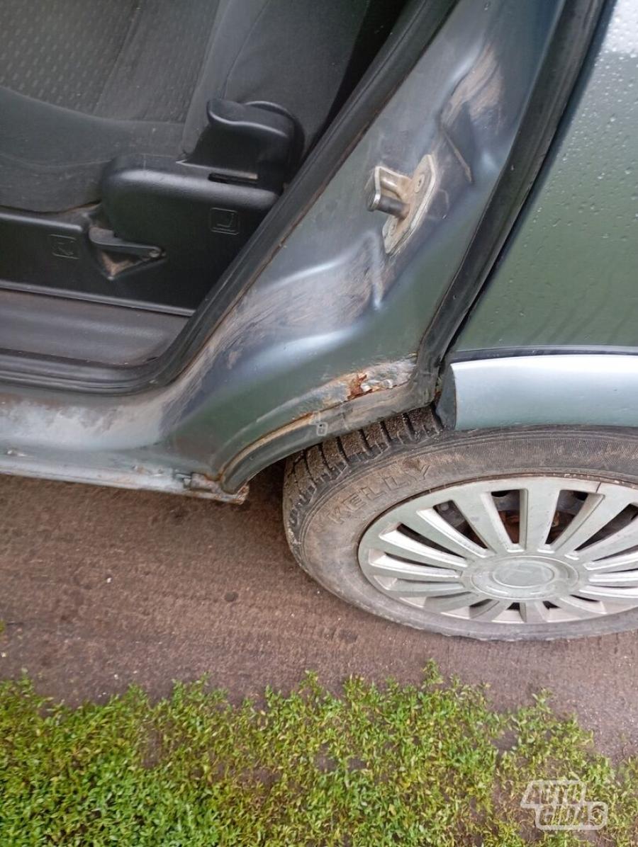 Opel Zafira 2004 Kazlų Rūda, ar dzinēja tilpumu 2.00 L un nobraukumu 376 tūkst. km par 600 €, foto 7 vietnē AUTOMOTO.COM.LV