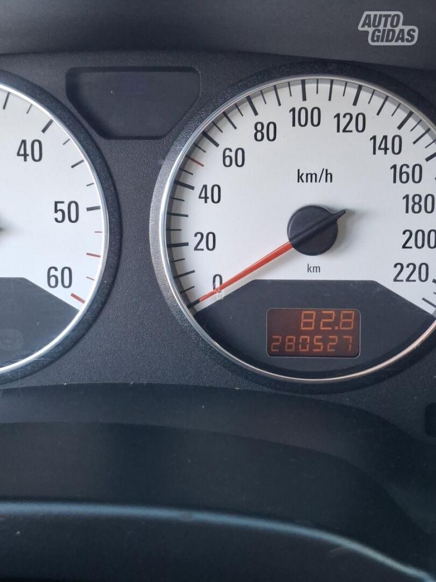 Opel Zafira 2004 Gargždai, ar dzinēja tilpumu 2.20 L un nobraukumu 281 tūkst. km par 1100 €, foto 7 vietnē AUTOMOTO.COM.LV