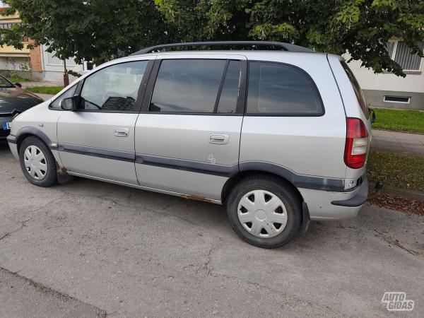 Opel Zafira 2004 in Siauliai, with an engine capacity of 2.00 L and mileage of 360 thousand km for 400 €, photo 5 on AUTOMOTO.COM.LV