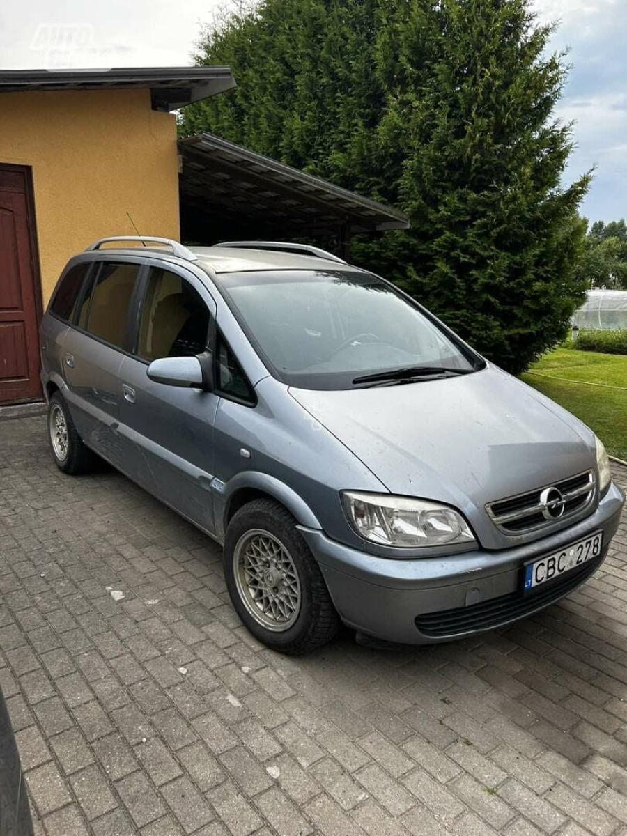 Opel Zafira 2004 in Vilnius, with an engine capacity of 2.00 L and mileage of 330 thousand km for 1000 €, photo 1 on AUTOMOTO.COM.LV