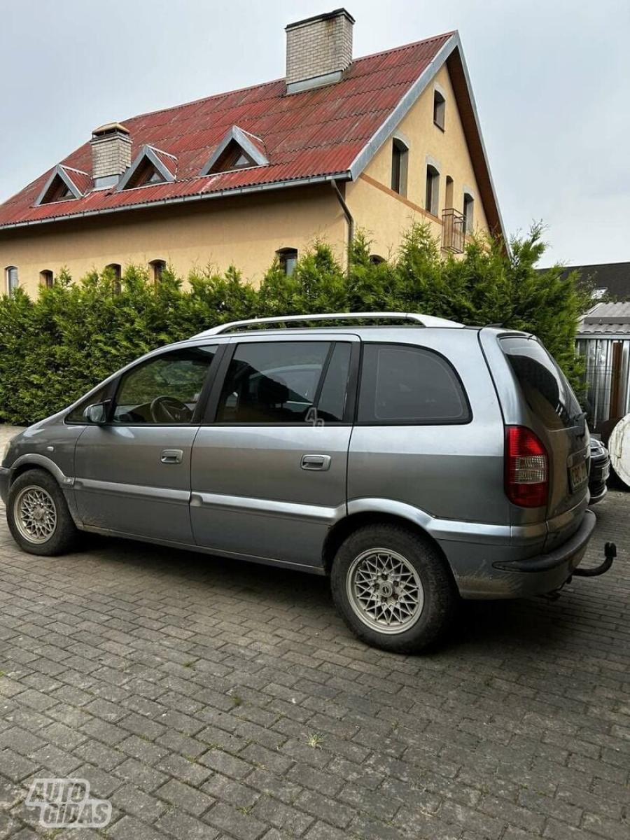 Opel Zafira 2004 in Vilnius, with an engine capacity of 2.00 L and mileage of 330 thousand km for 1000 €, photo 4 on AUTOMOTO.COM.LV