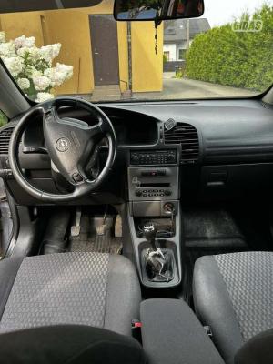 Opel Zafira 2004 in Vilnius, with an engine capacity of 2.00 L and mileage of 330 thousand km for 1000 €, photo 7 on AUTOMOTO.COM.LV