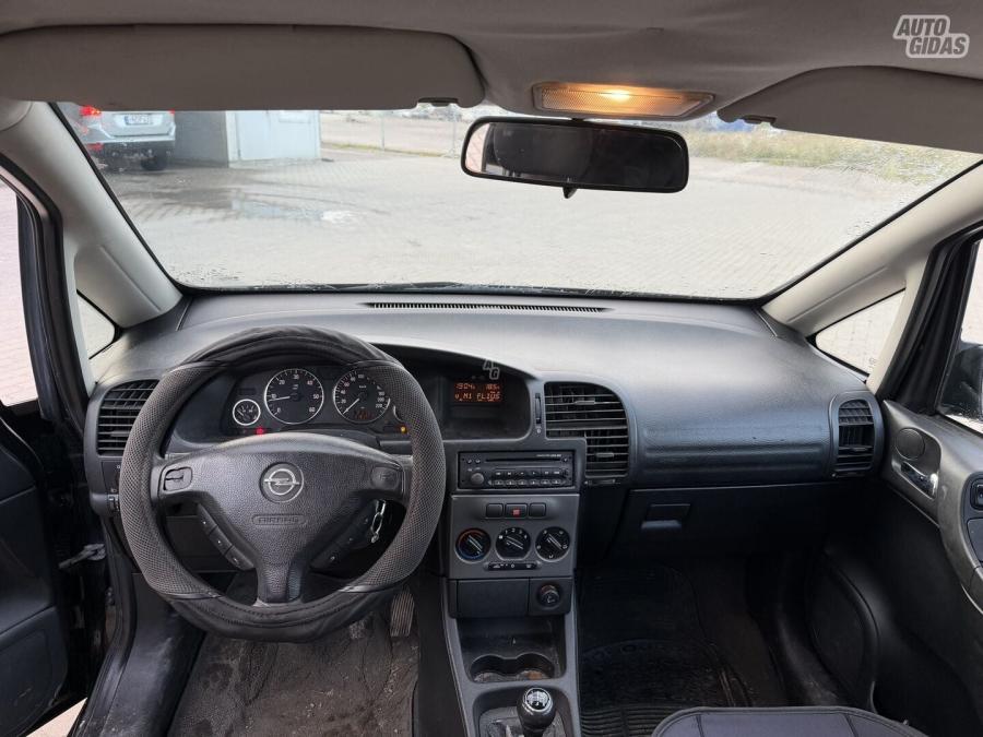 Opel Zafira 2004 Vilkaviškis, ar dzinēja tilpumu 2.00 L un nobraukumu 318 tūkst. km par 1000 €, foto 10 vietnē AUTOMOTO.COM.LV