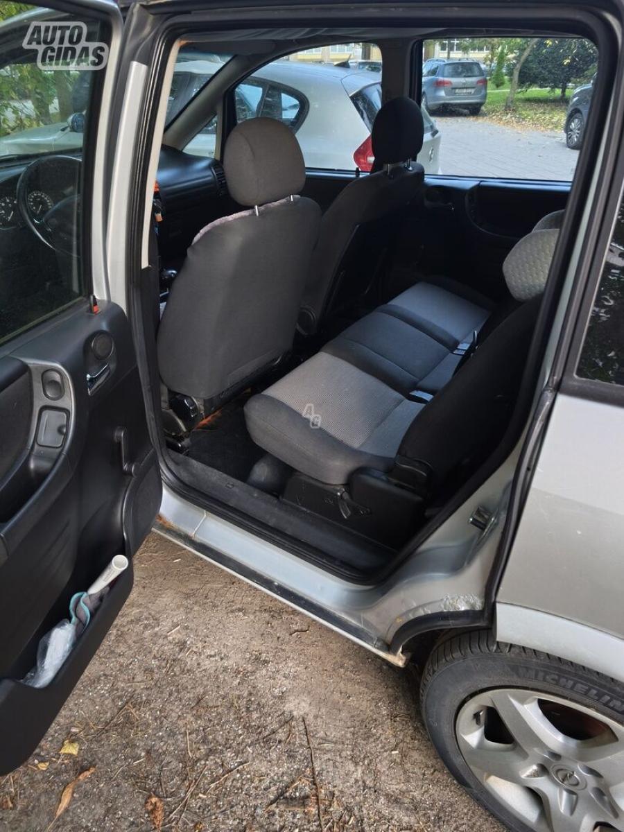 Opel Zafira 2004 Kauņa, ar dzinēja tilpumu 2.00 L un nobraukumu 331 tūkst. km par 1100 €, foto 5 vietnē AUTOMOTO.COM.LV