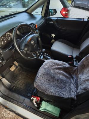 Opel Zafira 2004 Kauņa, ar dzinēja tilpumu 2.00 L un nobraukumu 331 tūkst. km par 1100 €, foto 6 vietnē AUTOMOTO.COM.LV