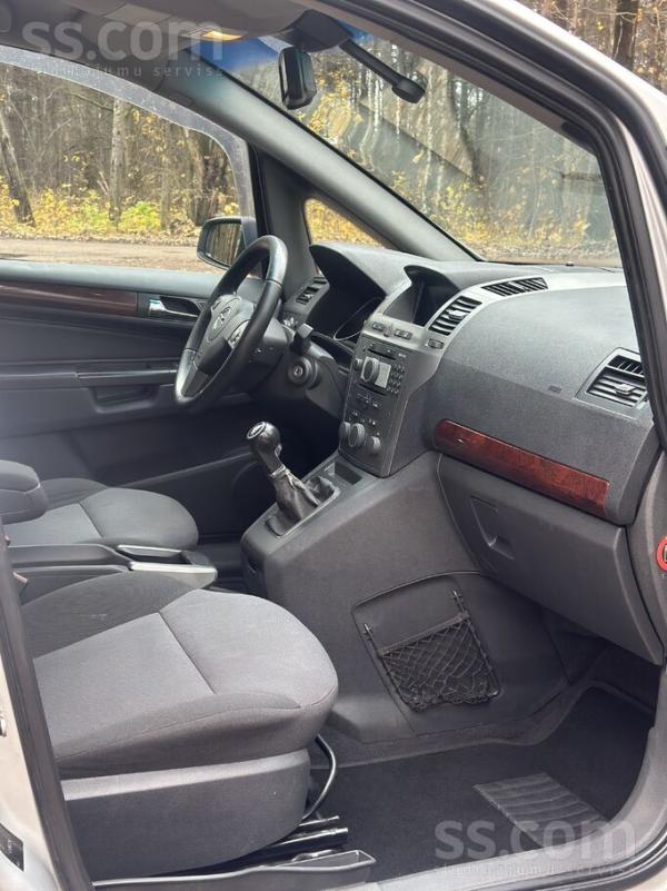 Opel Zafira 2005 in Riga, with an engine capacity of 1.90 L and mileage of 0 thousand km for 1090 €, photo 11 on AUTOMOTO.COM.LV