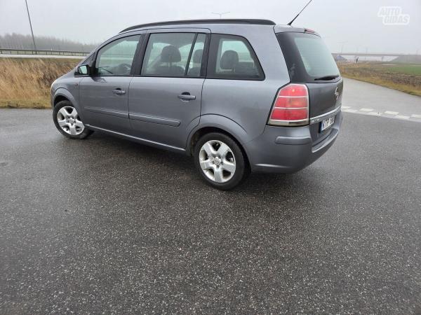 Opel Zafira 2005 Radviliškis, ar dzinēja tilpumu 1.60 L un nobraukumu 240 tūkst. km par 1150 €, foto 1 vietnē AUTOMOTO.COM.LV