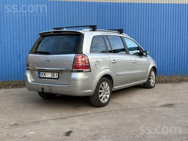 Opel Zafira 2005 in Riga, with an engine capacity of 1.90 L and mileage of 308 thousand km for 1690 €, photo 5 on AUTOMOTO.COM.LV