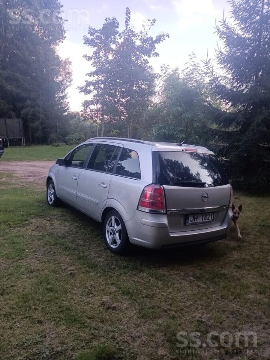 Opel Zafira 2005 Rēzekne, ar dzinēja tilpumu 1.90 L un nobraukumu 344 tūkst. km par 900 €, foto 5 vietnē AUTOMOTO.COM.LV