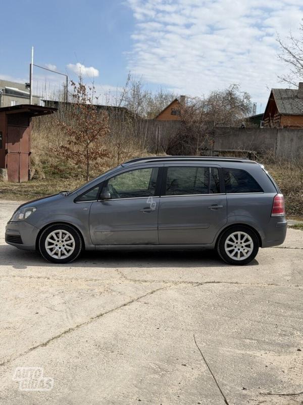 Opel Zafira 2005 in Panevezys, with an engine capacity of 1.90 L and mileage of 340 thousand km for 750 €, photo 2 on AUTOMOTO.COM.LV