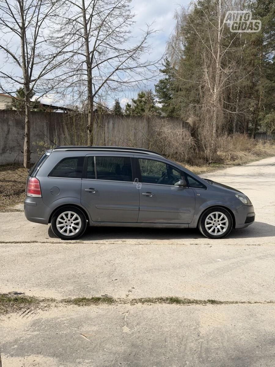 Opel Zafira 2005 Panevēža, ar dzinēja tilpumu 1.90 L un nobraukumu 340 tūkst. km par 750 €, foto 7 vietnē AUTOMOTO.COM.LV