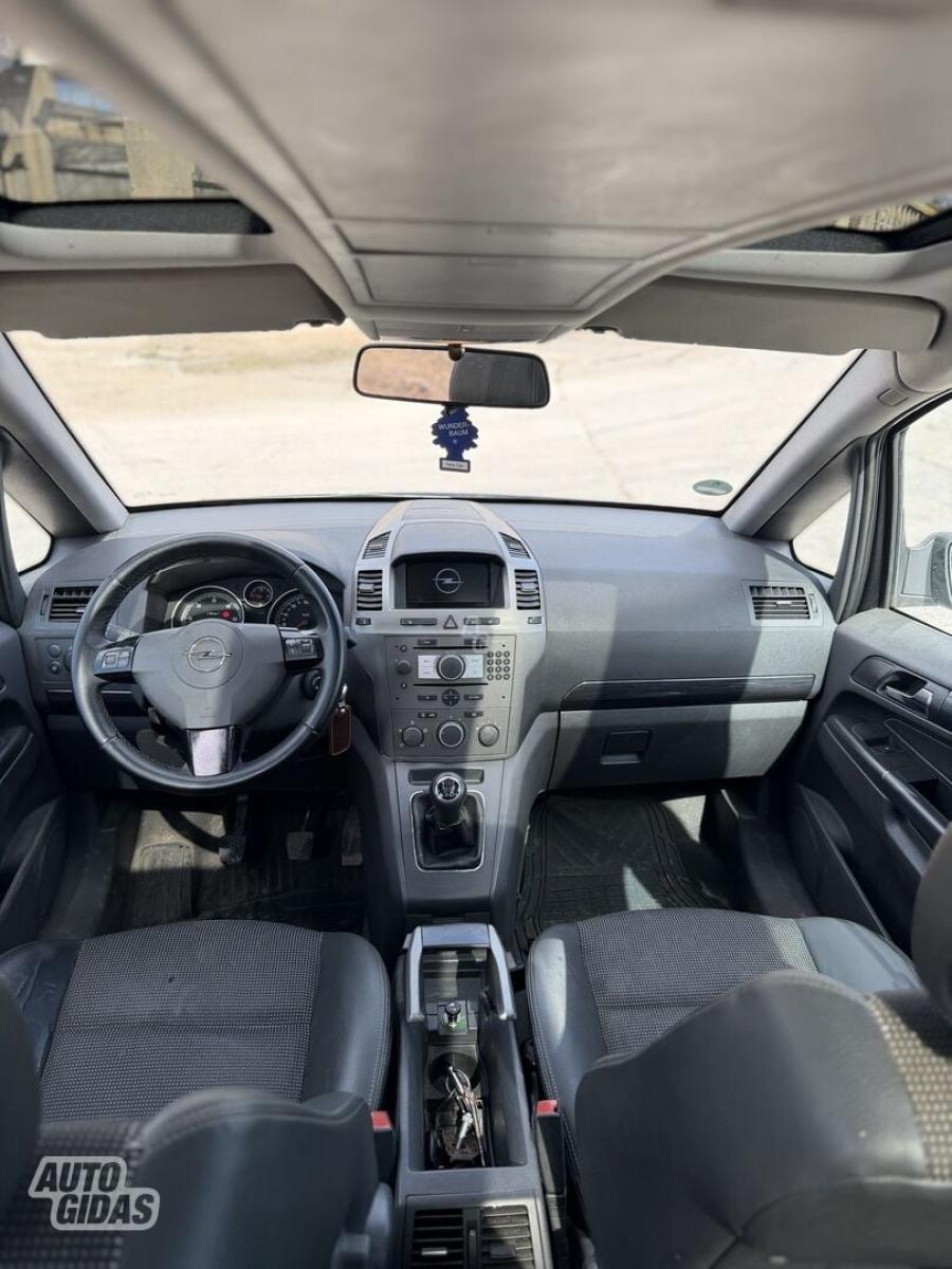 Opel Zafira 2005 Panevēža, ar dzinēja tilpumu 1.90 L un nobraukumu 340 tūkst. km par 750 €, foto 12 vietnē AUTOMOTO.COM.LV