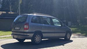 Opel Zafira 2005 in Vilnius, with an engine capacity of 2.20 L and mileage of 319 thousand km for 650 €, photo 8 on AUTOMOTO.COM.LV