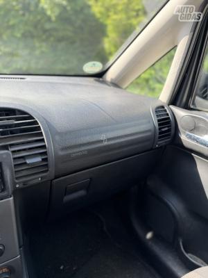 Opel Zafira 2005 Kauņa, ar dzinēja tilpumu 2.20 L un nobraukumu 299 tūkst. km par 650 €, foto 24 vietnē AUTOMOTO.COM.LV