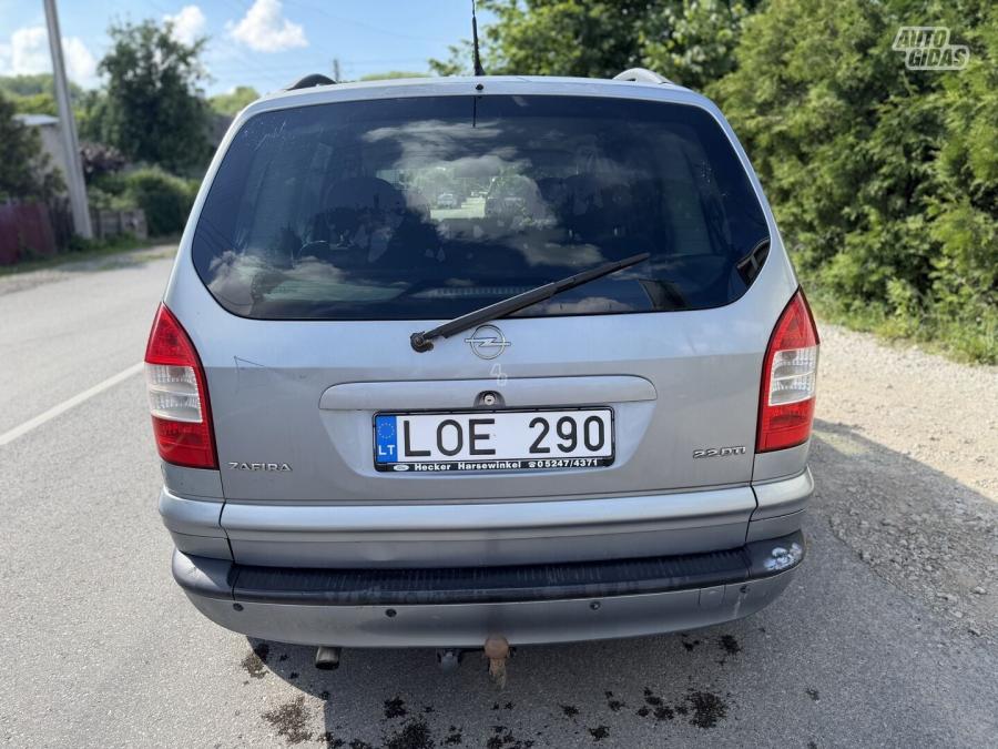 Opel Zafira 2005 in Kaunas, with an engine capacity of 2.20 L and mileage of 299 thousand km for 650 €, photo 8 on AUTOMOTO.COM.LV
